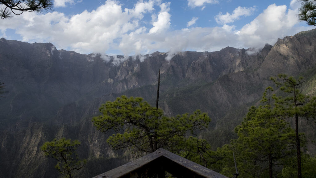 Caldera del volcán Taburiente en La Palma - TrotandoMundos