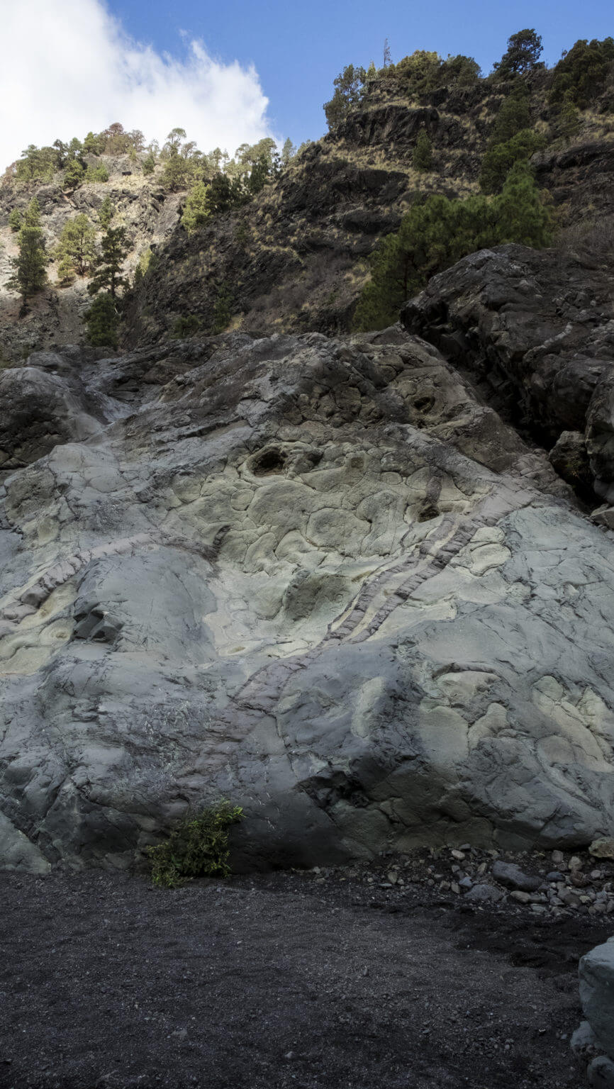 Caldera del volcán Taburiente en La Palma - TrotandoMundos