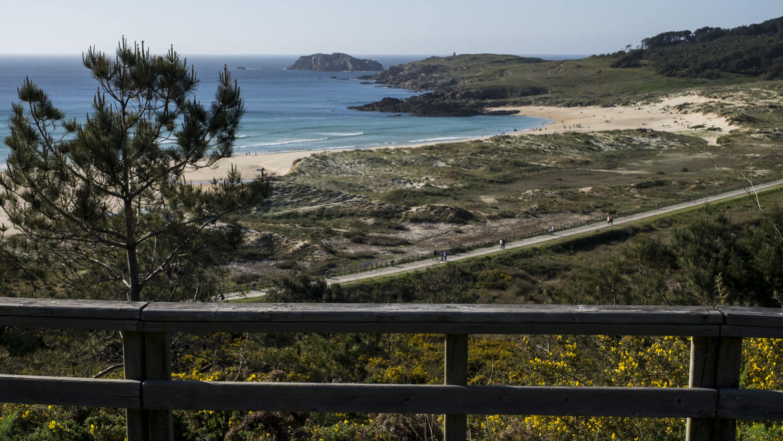 15 playas salvajes en Ferrol: la costa desconocida de Galicia ...