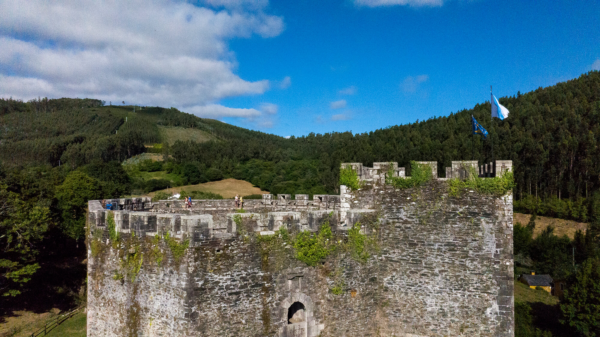 15 castillos increíbles en Galicia: viaje al pasado - TrotandoMundos