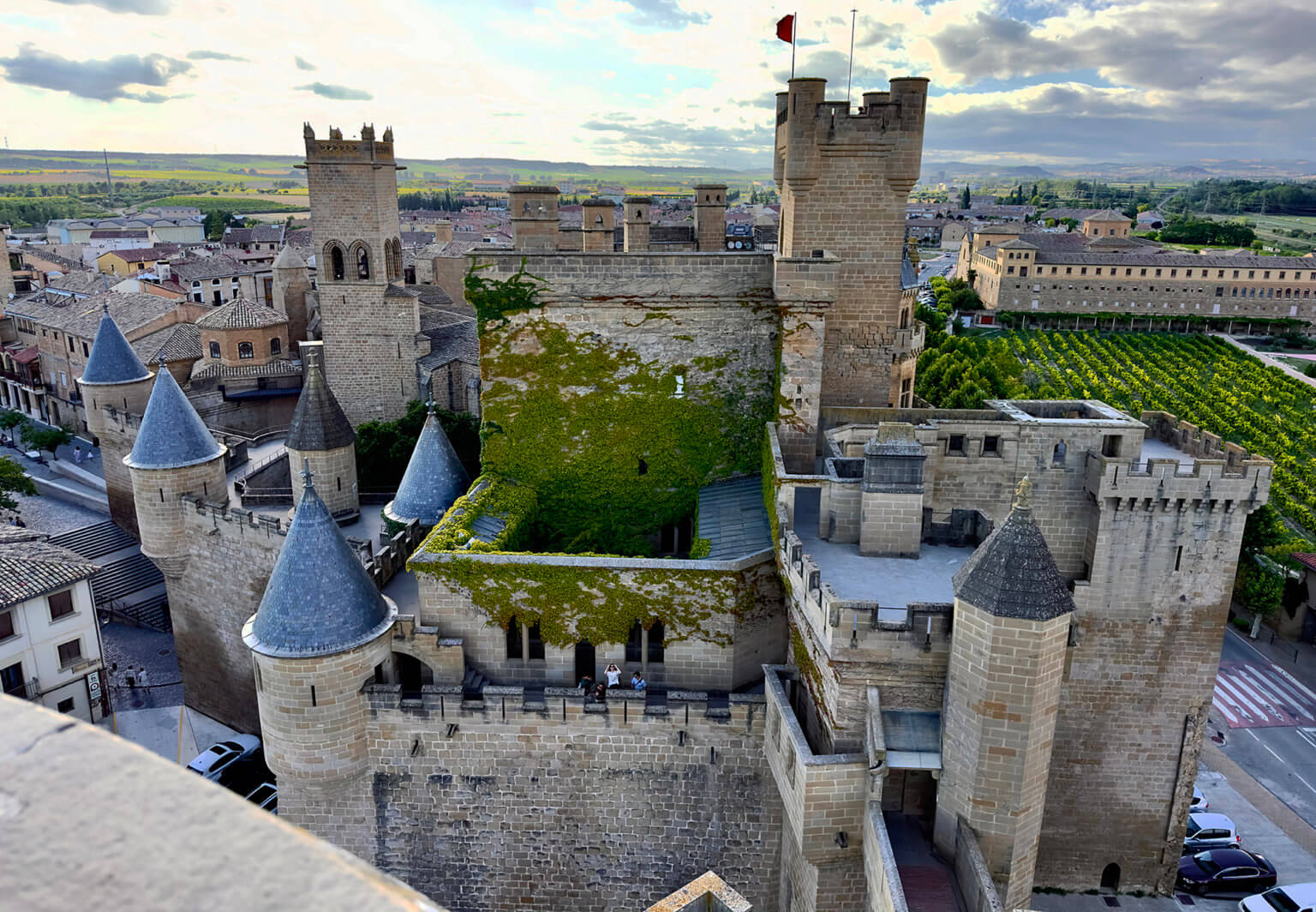 10 lugares que ver en Olite: un pueblo de cuento de hadas - TrotandoMundos