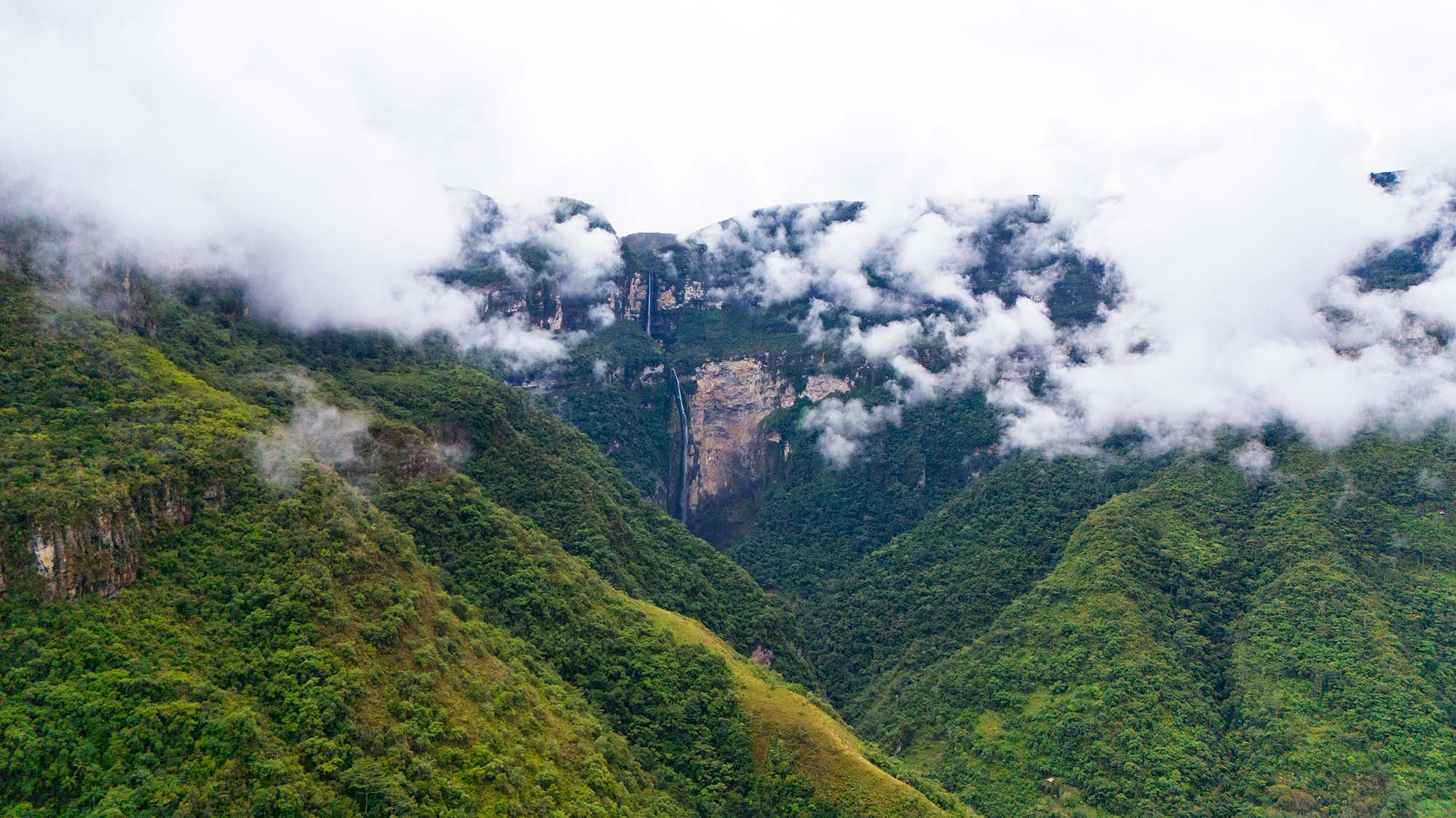 Cascada de Gocta en Perú: la quinta más alta del mundo - TrotandoMundos